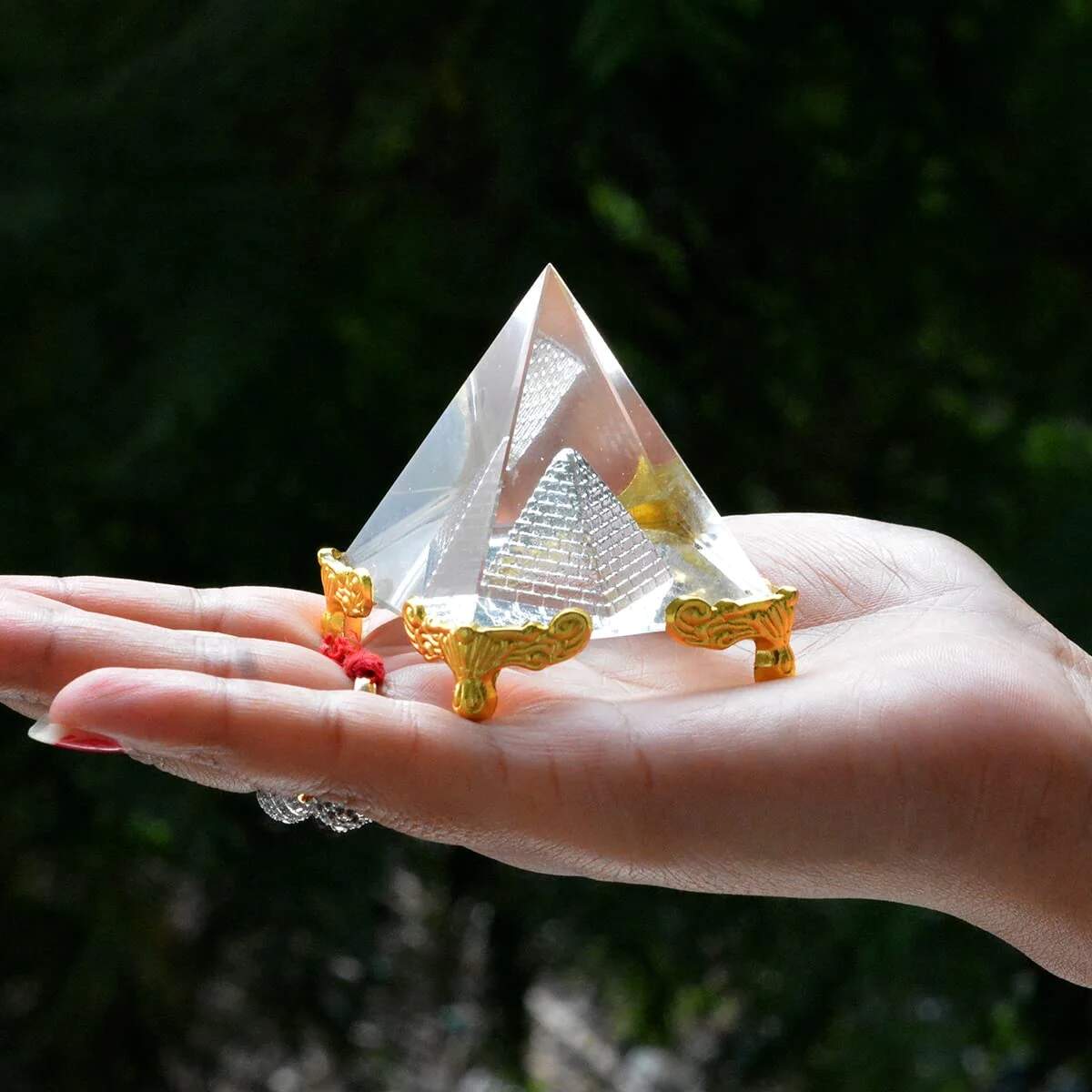 Vastu tips for crystal pyramid